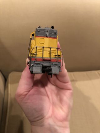 Athearn HO Scale GP 7 UNION PACIFIC DIESEL LOCOMOTIVE (DC) 130 | #51427775